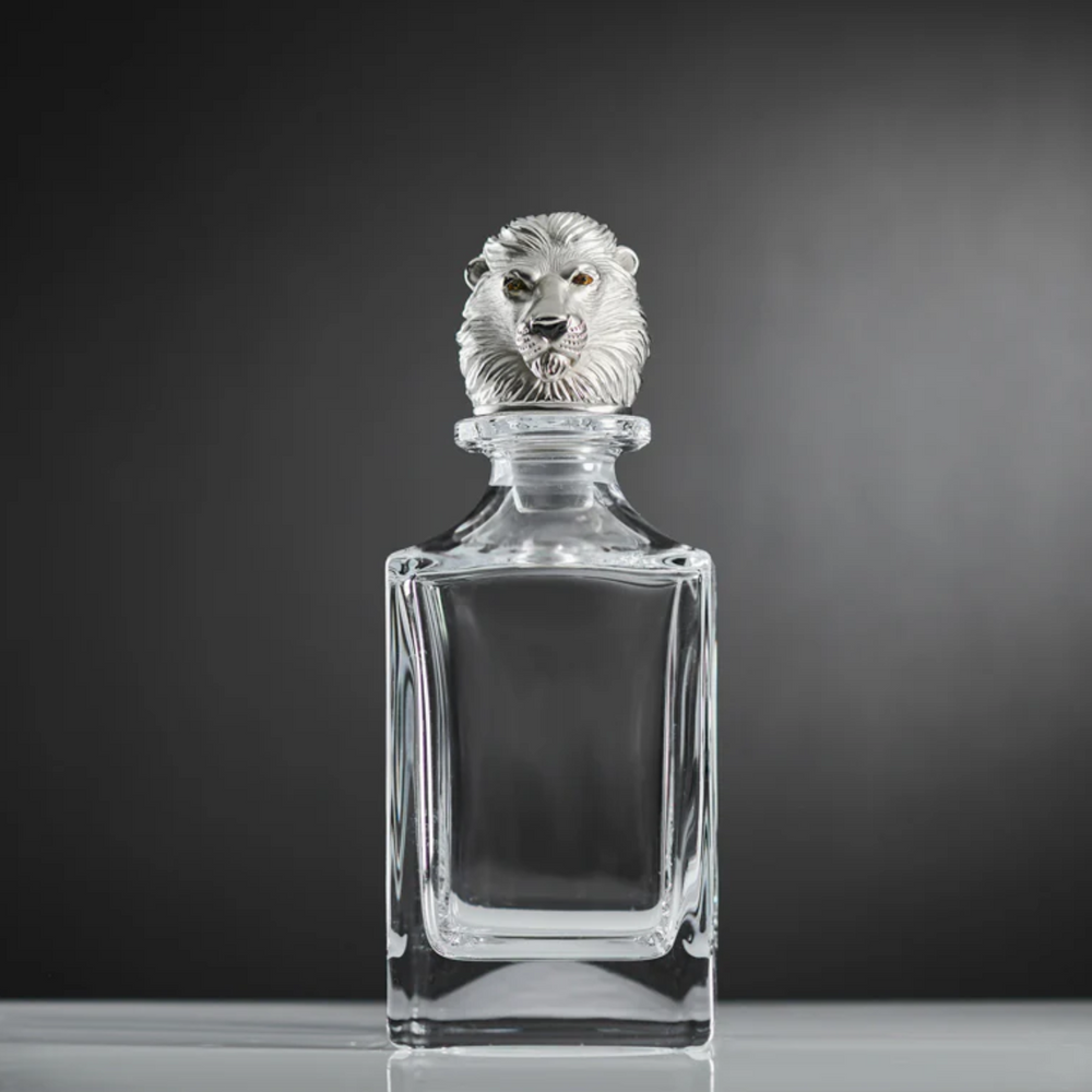 Deakin & Francis Proud Lion Crystal Decanter – Tenenbaum Jewelers
